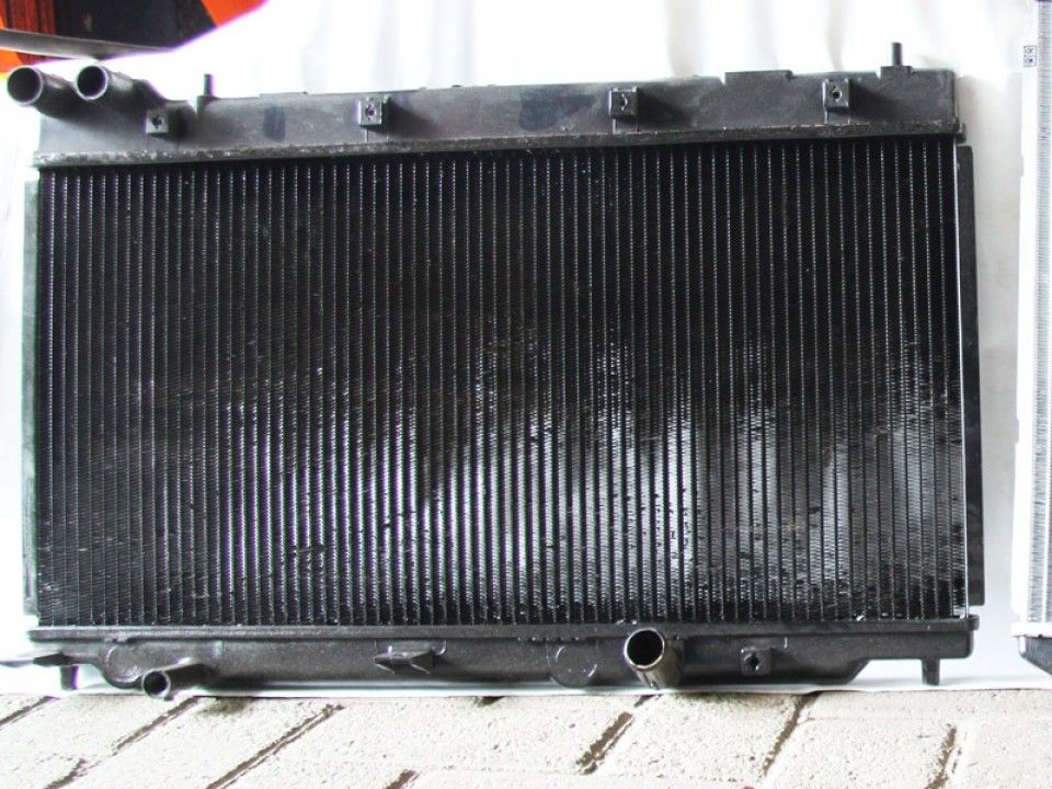 Sebelum Dibeli, Begini Cara Mudah Cek Radiator Mobil Bekas yang Bocor