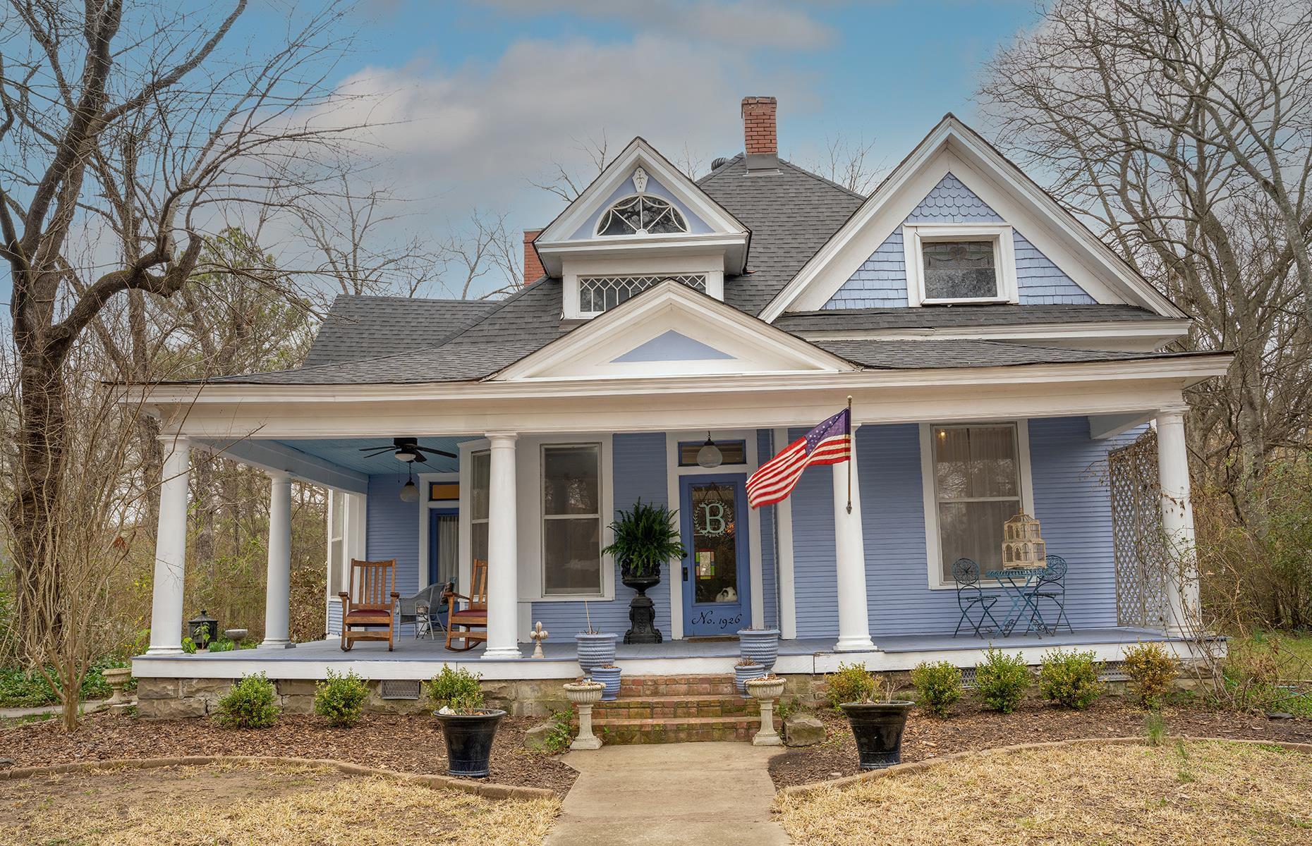 10 incredible abandoned homes brought back to life
