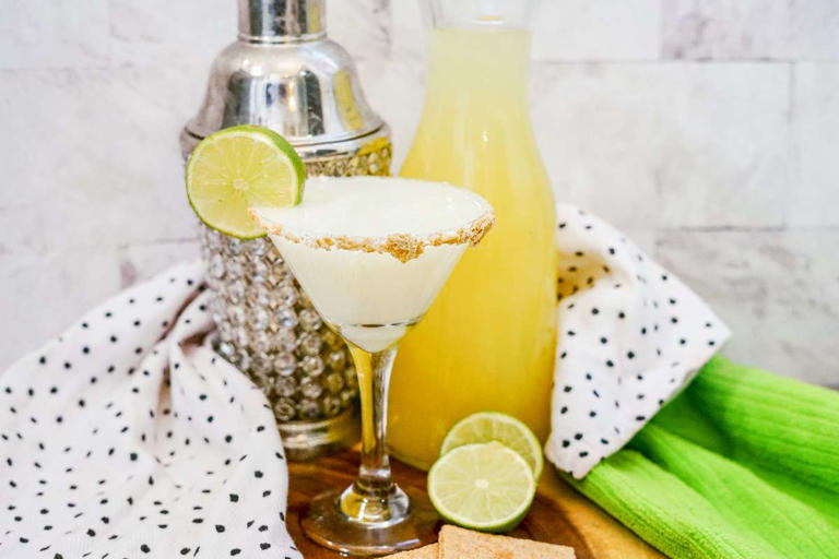 Easy Key Lime Martini Recipe