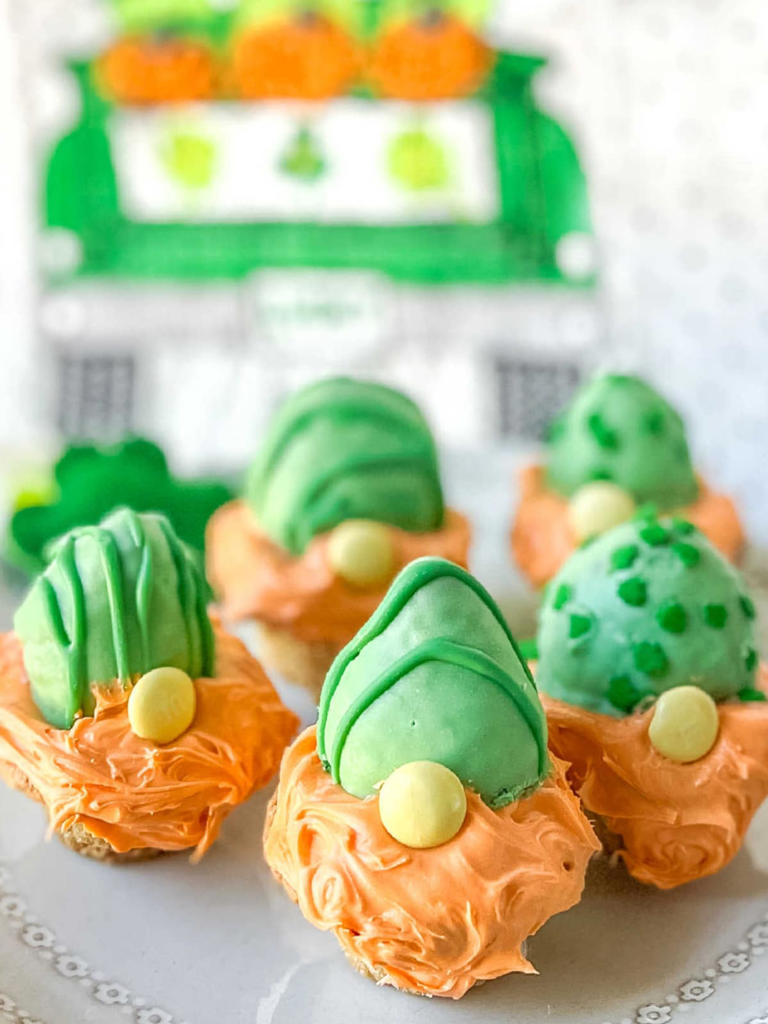 Leprechaun gnome cookie cups