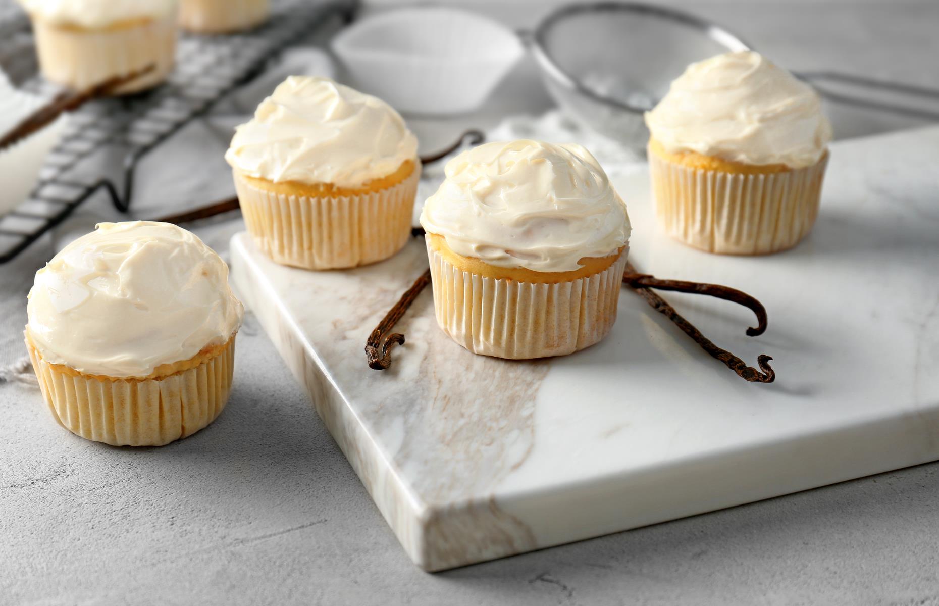 41 easy bakes and cakes ANYONE can make