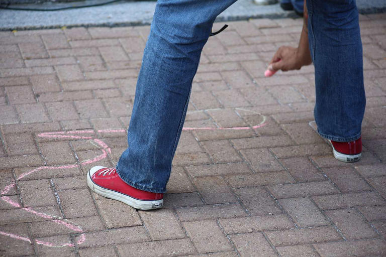 25 Fun Things to Do With Sidewalk Chalk