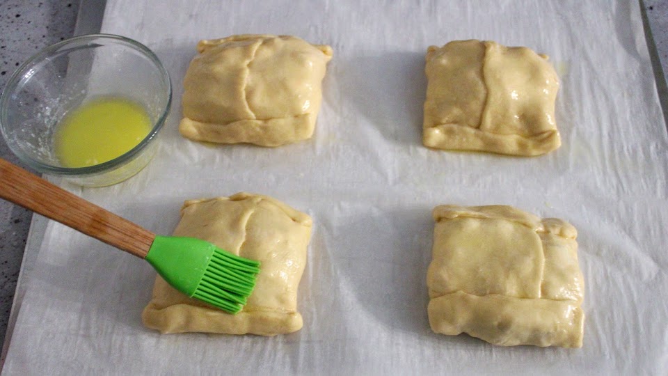 Hearty And Creamy At The Same Time, These Chicken Pockets Have A ...