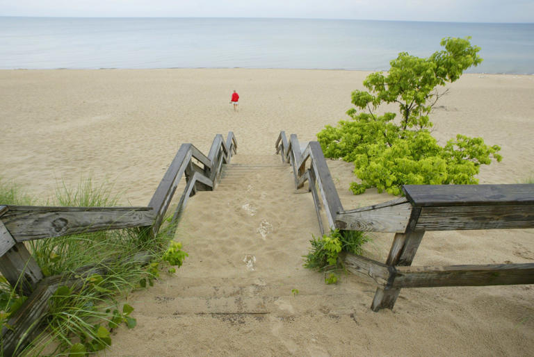 Indiana Dunes includes both a state and national park. Would it close ...