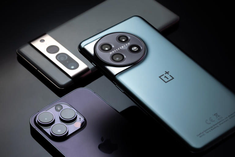 Need a New iPhone or Android Phone? Keep This in Mind Before You Buy