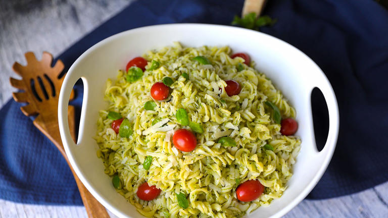 This colorful dish is an unusual and delicious pasta salad - zucchini ...