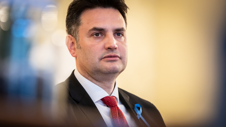 Márki-Zay Péter feltett egy kérdést Lázár Jánosról, szerinte költözhet ...