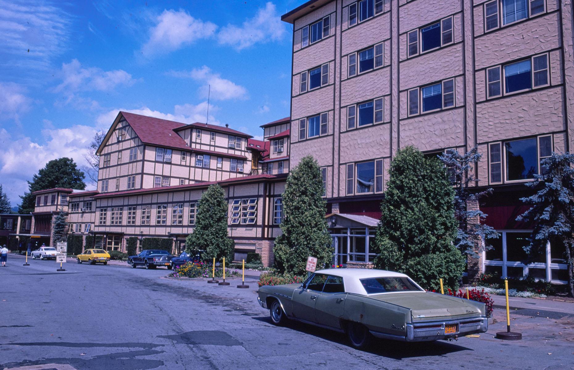 Inside America's abandoned hotels left to rot and ruin