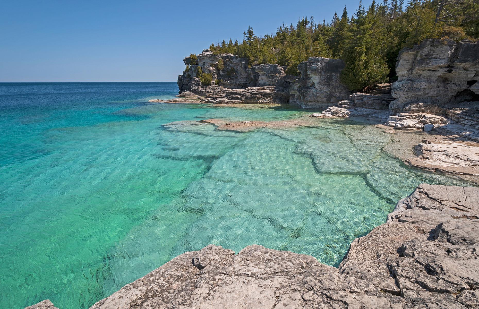 Which of Canada's lakes are among the world's largest?