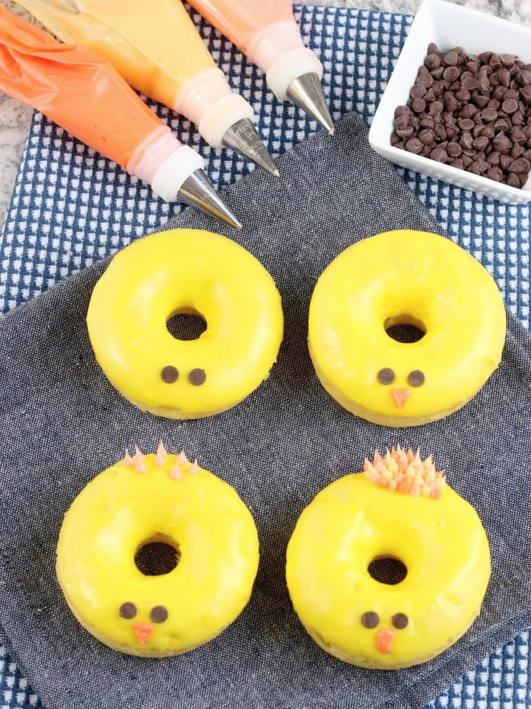Bunnies and chicks! How to decorate donuts for Easter