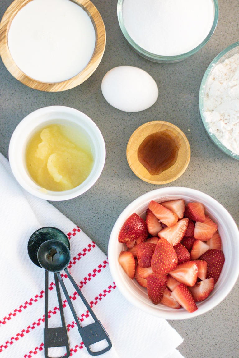 Fresh strawberry cake
