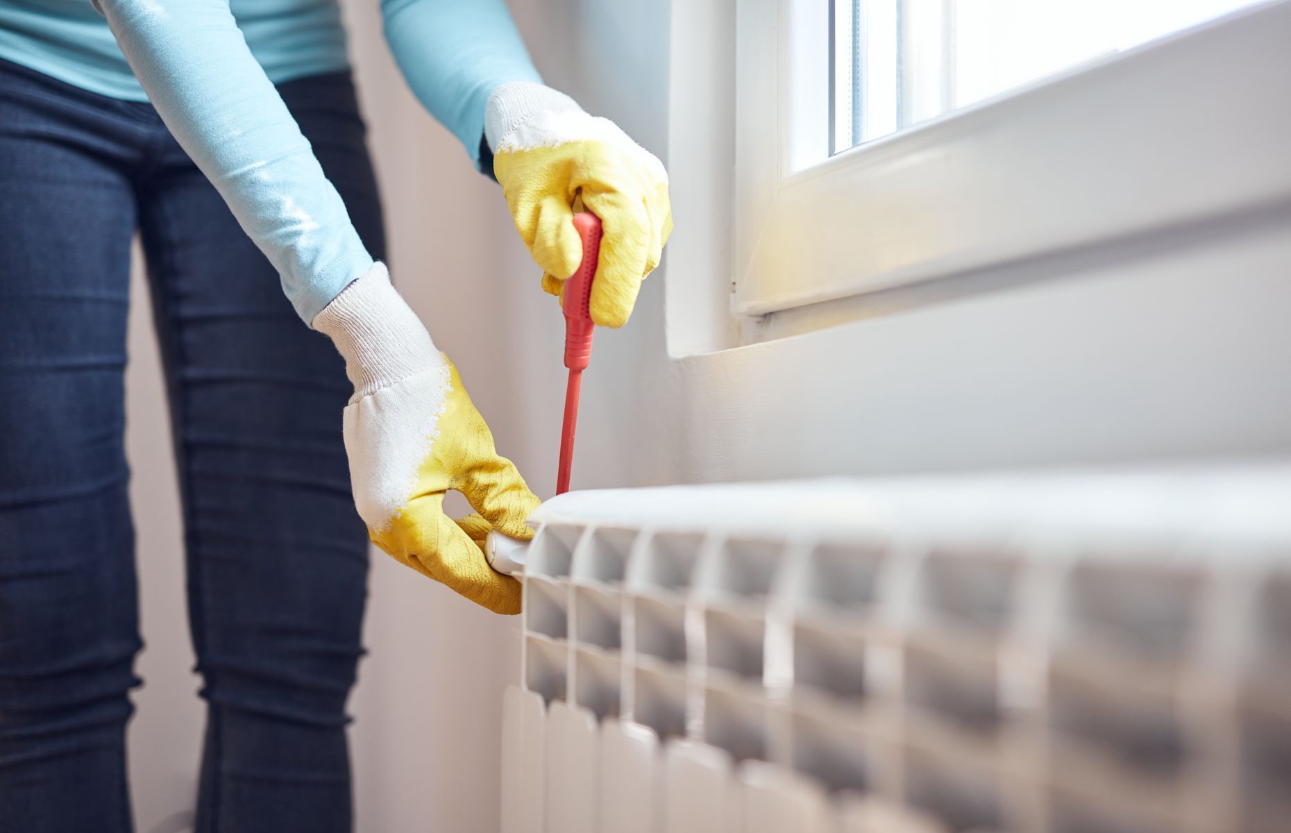 20 expert-backed tips on how to lower your energy bills