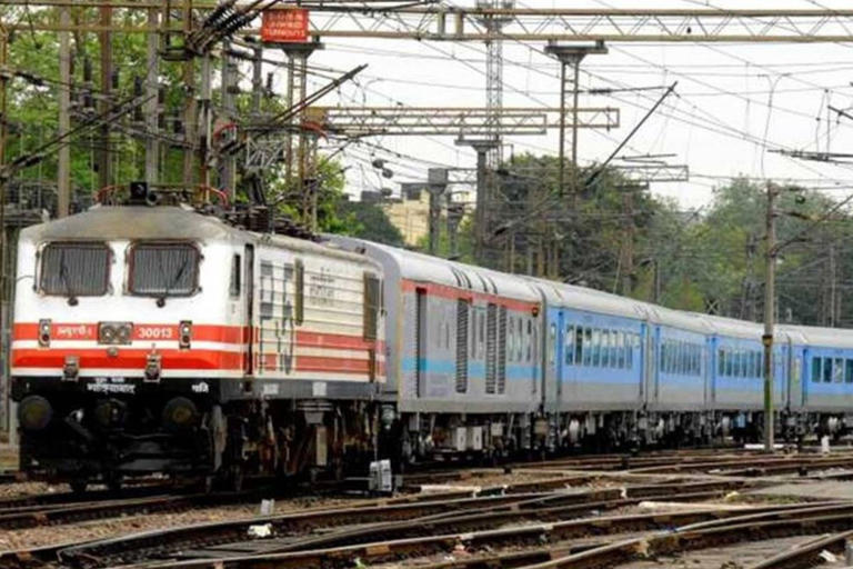 Indian Railways to operate 6,556 special trains during festive season
