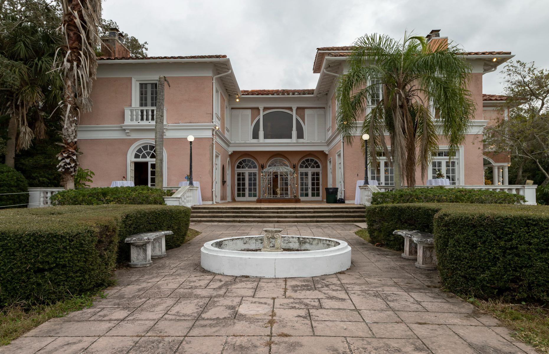 Inside the lost Kellogg's mansion before it was reduced to rubble