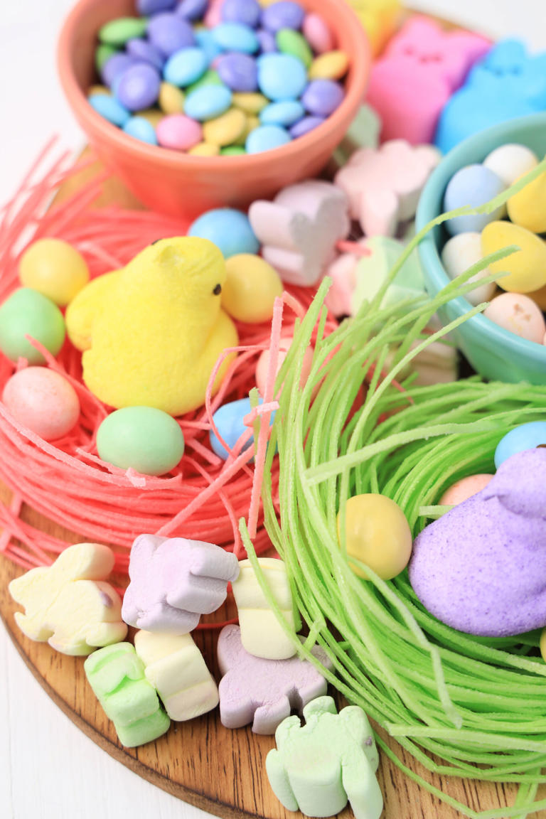 Satisfy Your Sweet Tooth with These Candy Charcuterie Board Tips ...