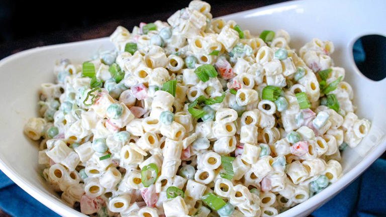 A fantastic and basic macaroni salad for just about any occasion - best ...