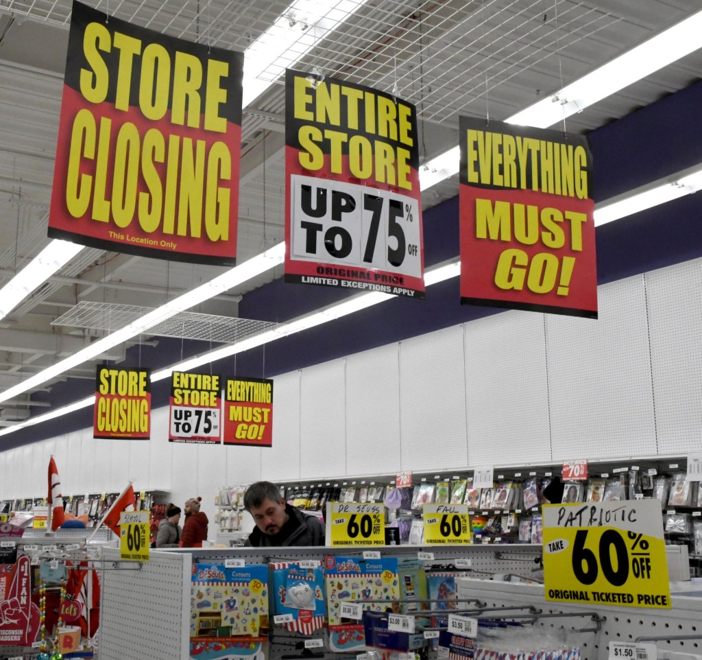 Beloved retail chain closes last stores as hundreds shut after four decades