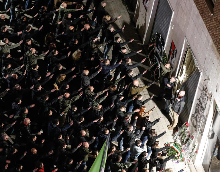 Fascist salutes at 50th anniversary of rightist's death