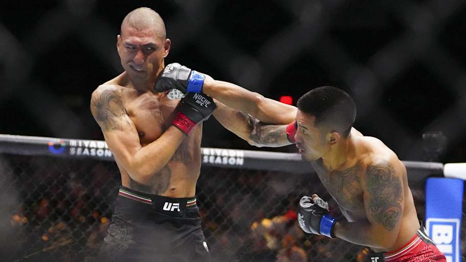 (Exclusive) 23-year-old Joshua Van reacts to fighting younger prospect ...