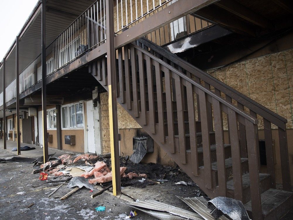 Early morning fire causes damage at Regina's Coachman Inn