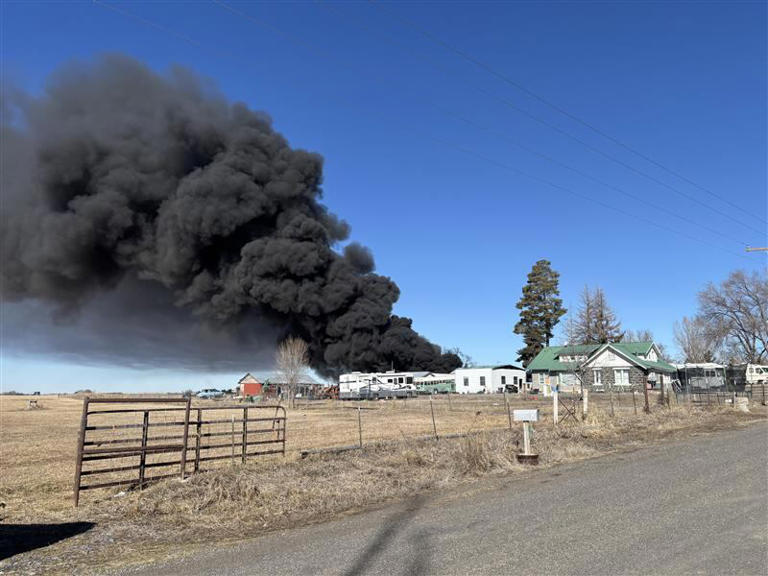 Tire fire leads to large plume of smoke in Jerome