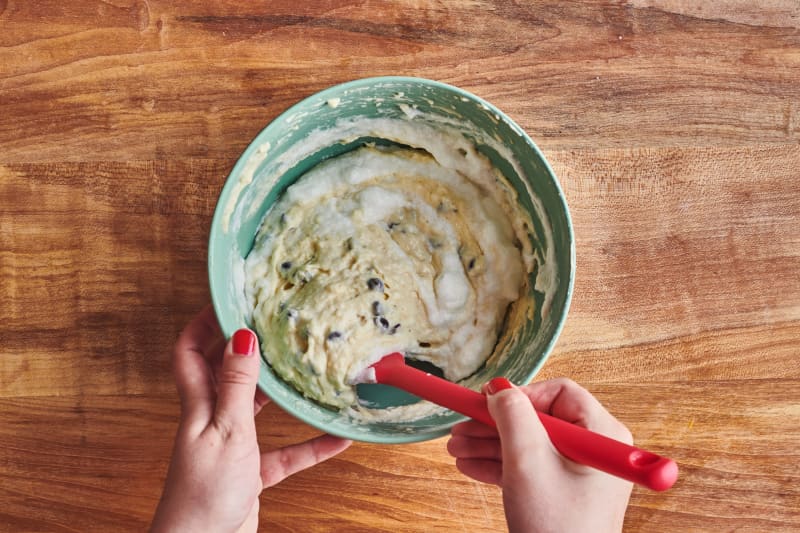 This Bottle of "Liquid Gold" Is My Secret for Incredibly Moist Cakes (I ...