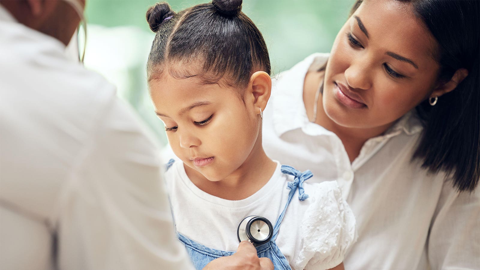 Health Workers Brush Up on Constitutional Protections as ICE Raids Loom