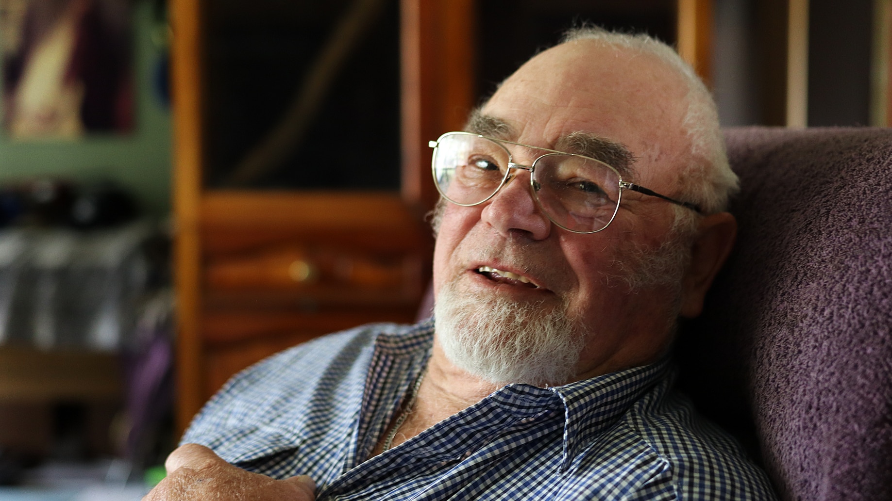 Mount Gambier snake catcher bitten bathing lice-infested tiger snake