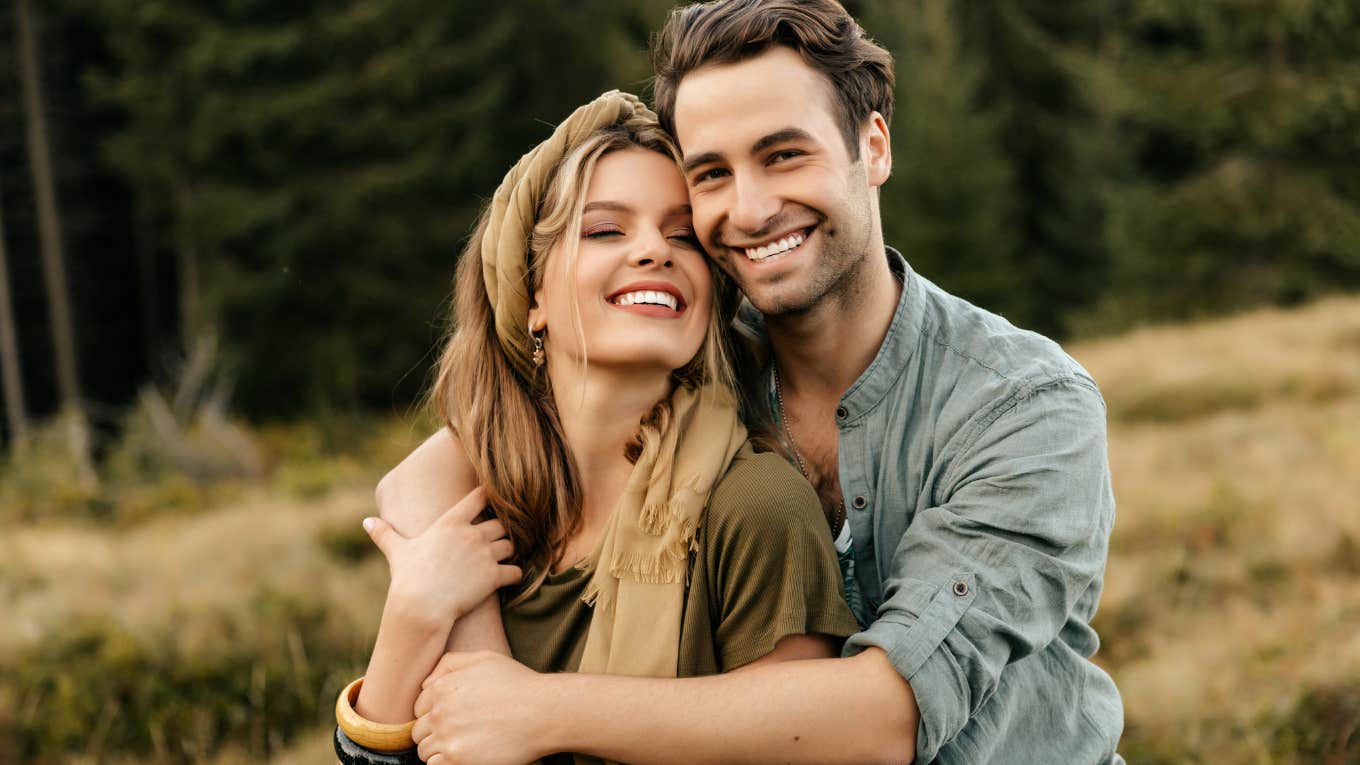 11 Nonverbal Ways A Person Can Prove How Much They Love You, According ...