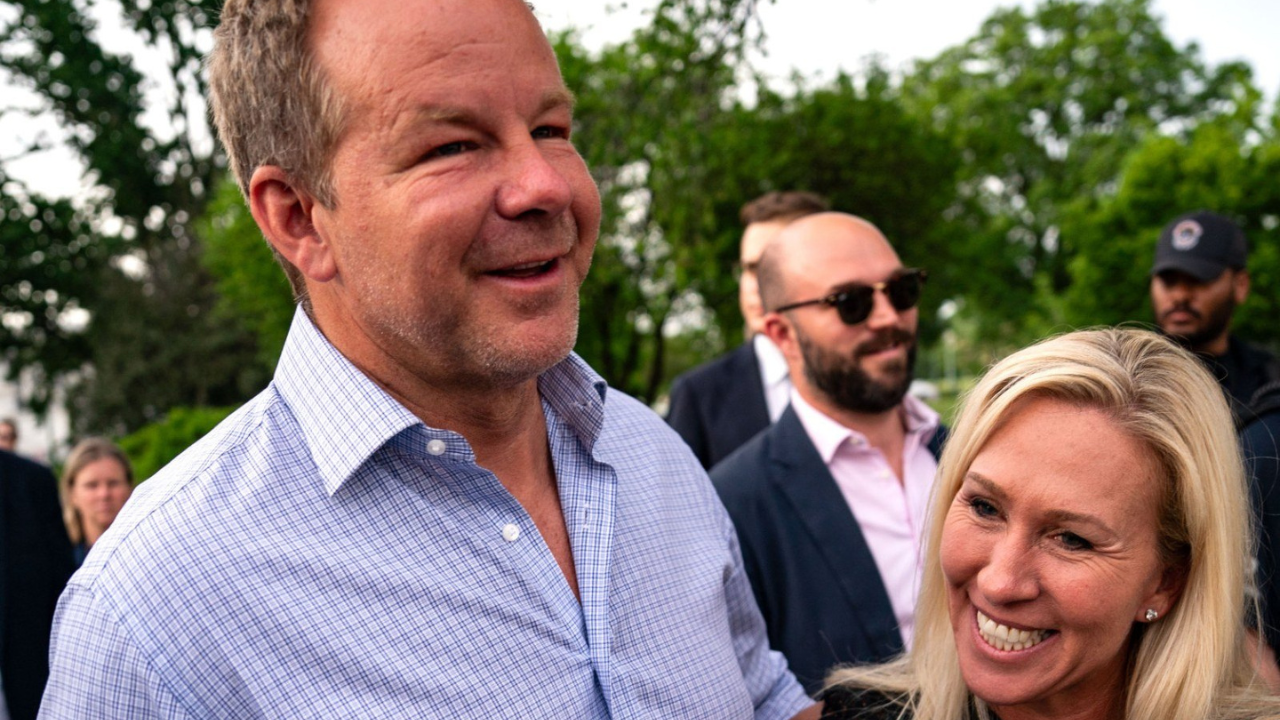 Who Is Brian Glenn? 'Real America's Voice' Host Asks Zelenskyy About ...