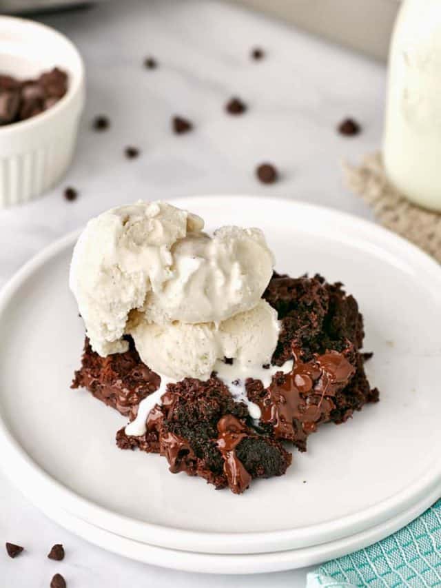 10 easy dump cake recipes that make themselves