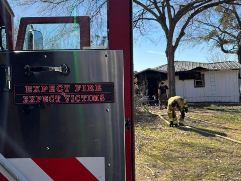 Firefighter injured while fighting Henderson County fire