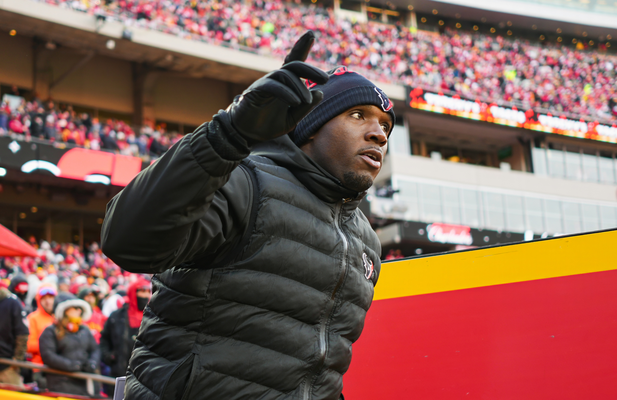 Texans announce finalized 2025 coaching staff