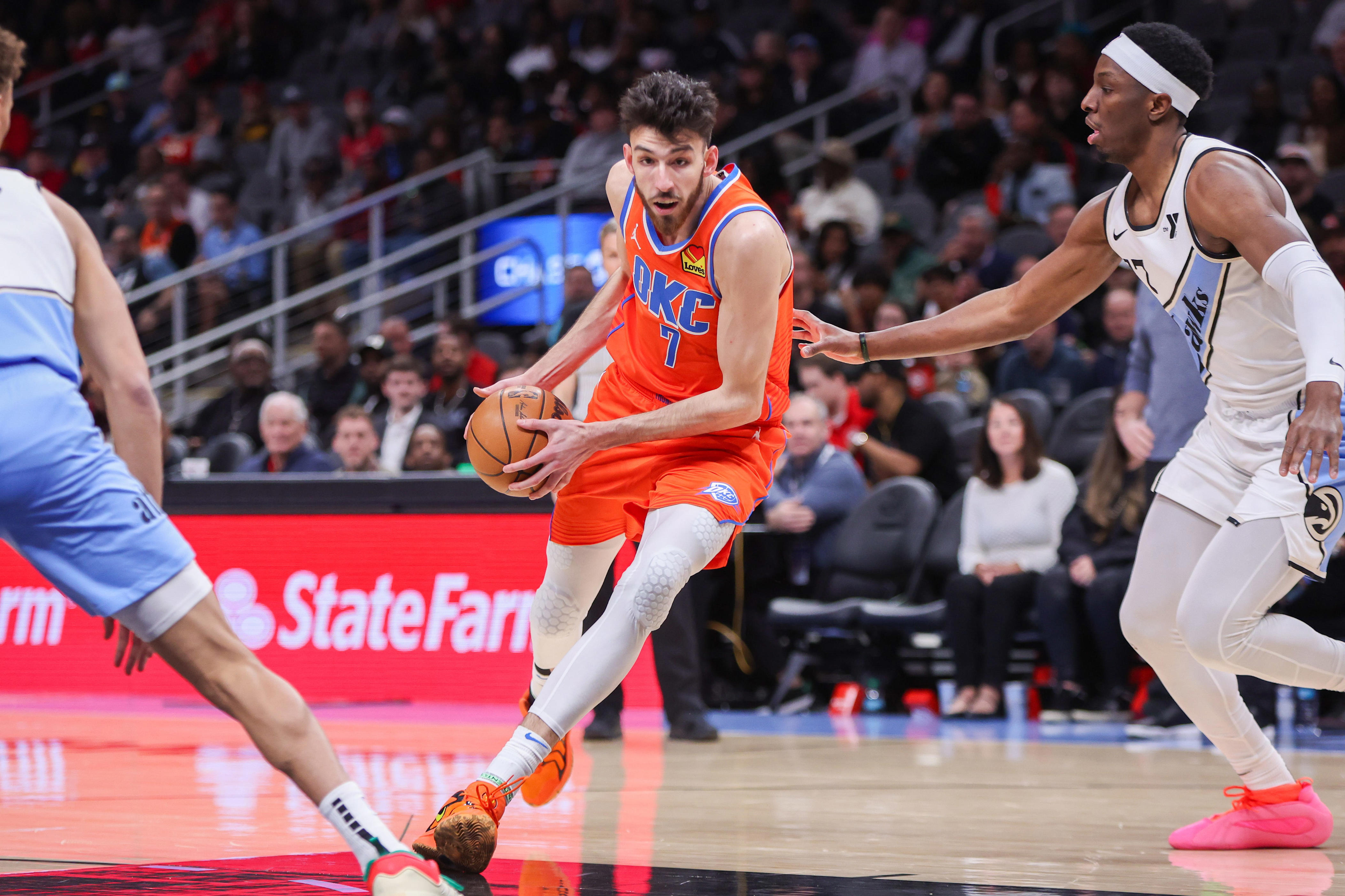 Chet Holmgren sustains ankle sprain in Thunder's 135-119 win over Hawks