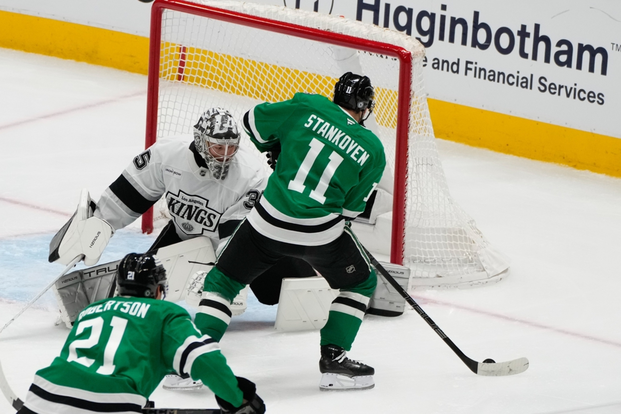 NHL roundup: Logan Stankoven scores twice in Stars' win