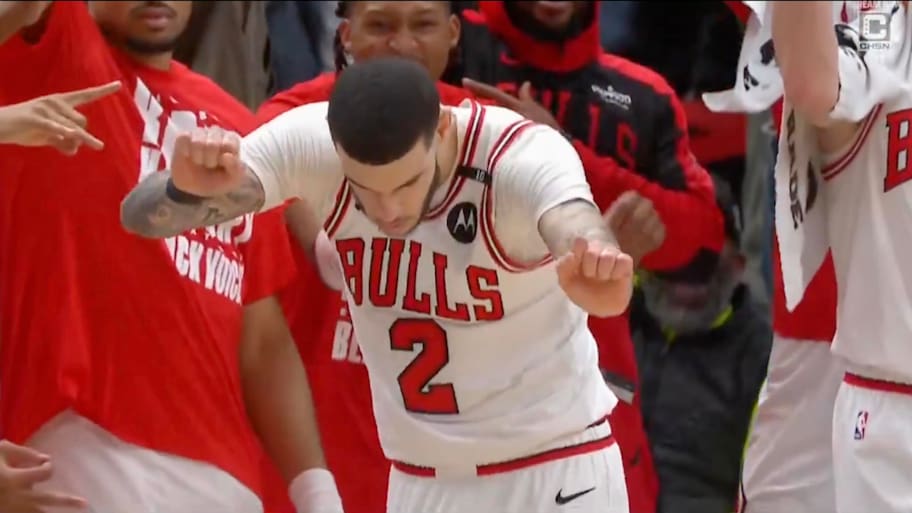 Bulls Announcers Excitedly Sing 'Tweaker' After Lonzo Ball Hits Corner ...