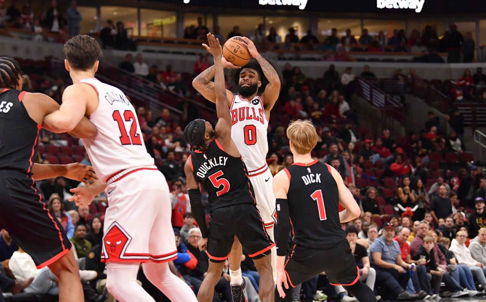 Coby White's late 4-point play helps Bulls pull off a wild comeback win ...
