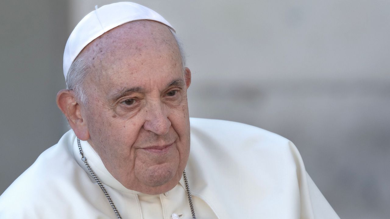 Le pape François au plus mal ? Sa démission remise en main propre au ...