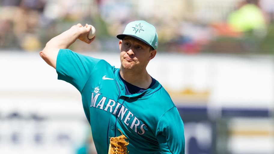 Former Little-Used Seattle Mariners Pitcher Signs with Miami Marlins