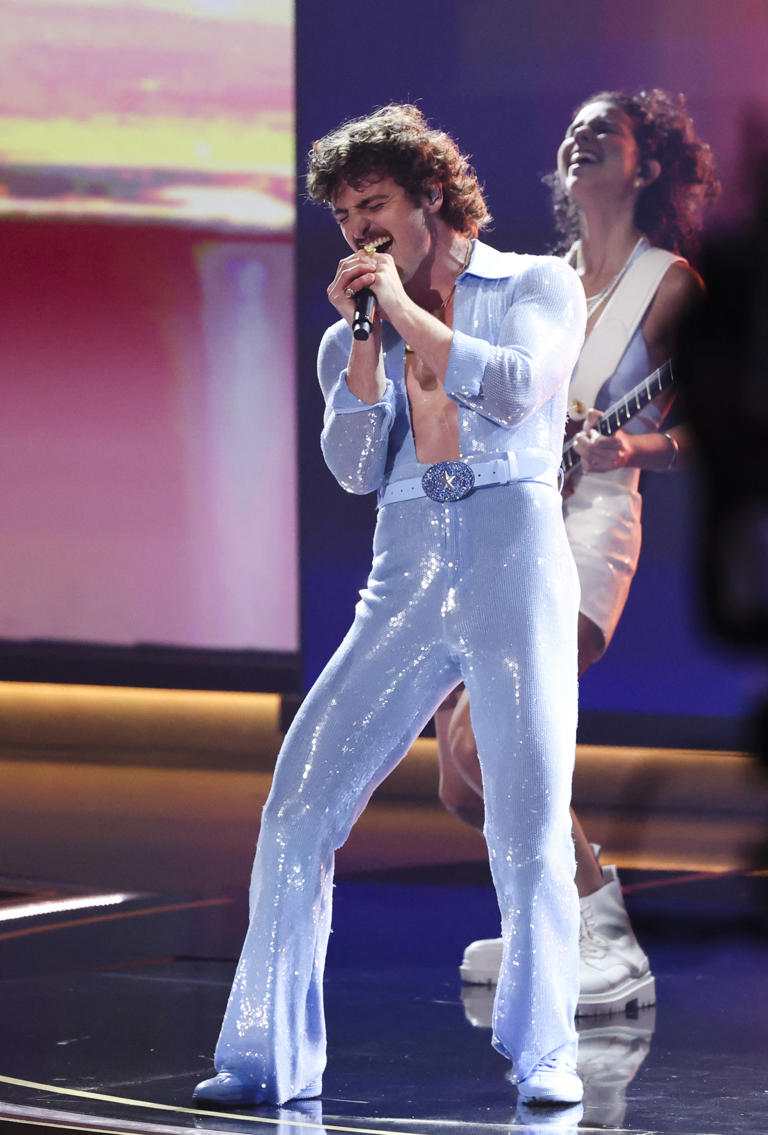 Mark Zuckerberg wears Benson Boone’s sequined Grammys 2025 jumpsuit to perform at wife Priscilla ...