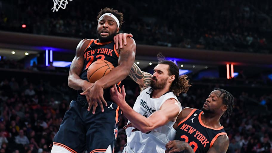 Knicks’ Mitchell Robinson Makes Return Against Grizzlies