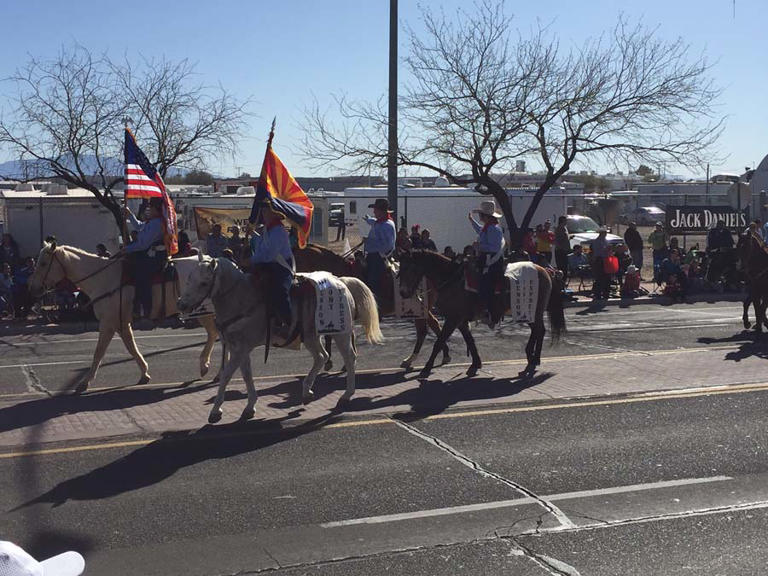 Llega la cabalgata de vaqueros que participarán en el Rodeo de Houston 2025