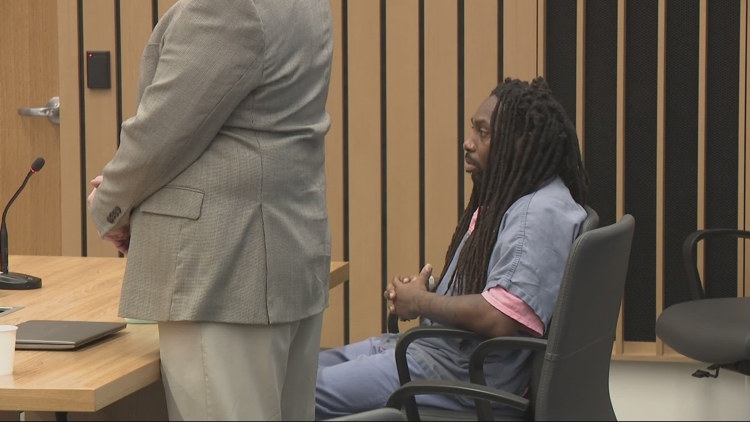 Alleged Trimet bus hijacker will remain in jail until trial after ...