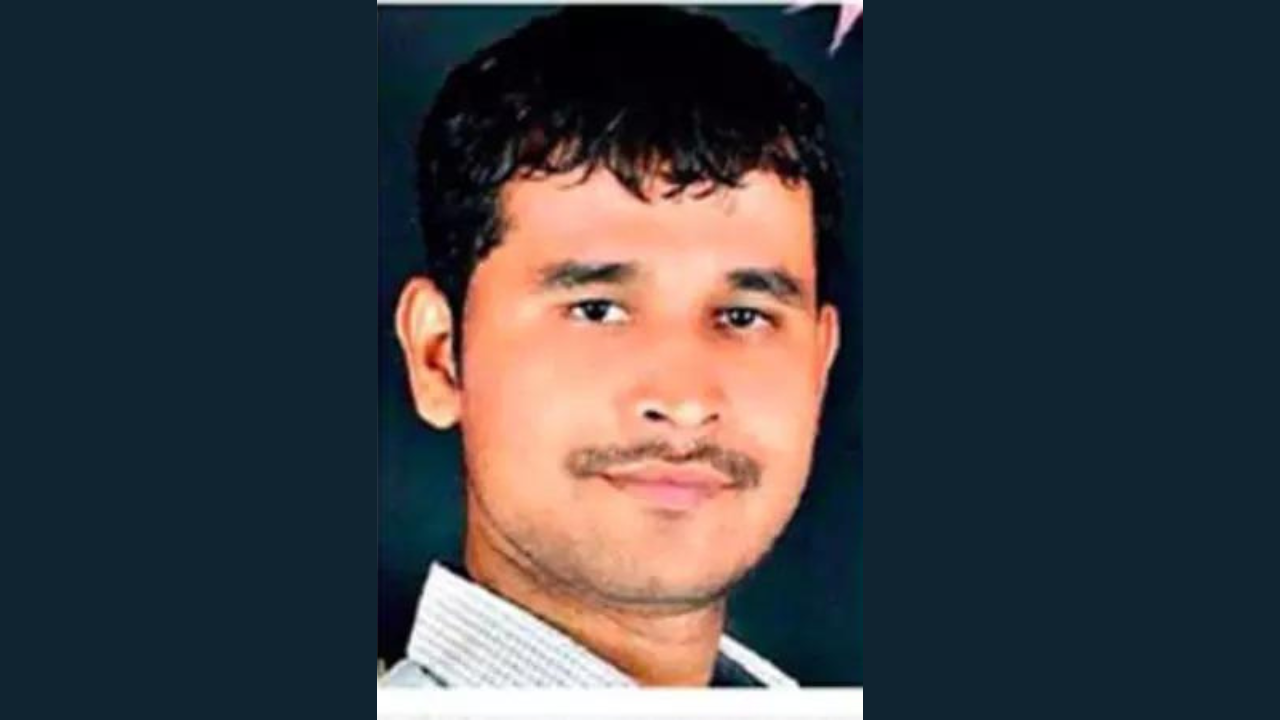 Pune bus rape case: 'Suspect tried to hang himself 3 times but rope ...