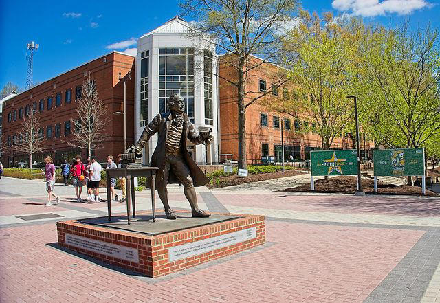 Plan Your Next Weekend Escape To This Charming Small Town 30 Minutes ...