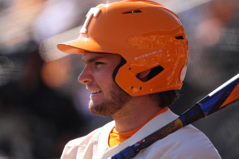 Five players listed on injury report for Tennessee-Alabama baseball series
