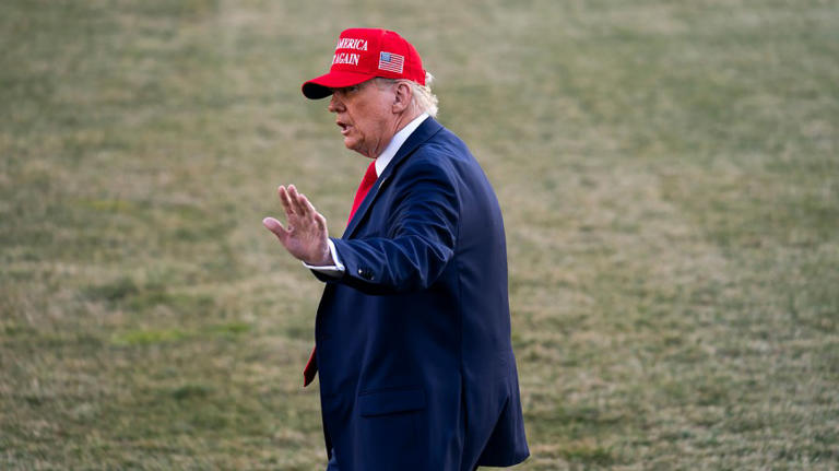 FBI returns property seized during Mar-a-Lago raid to Trump