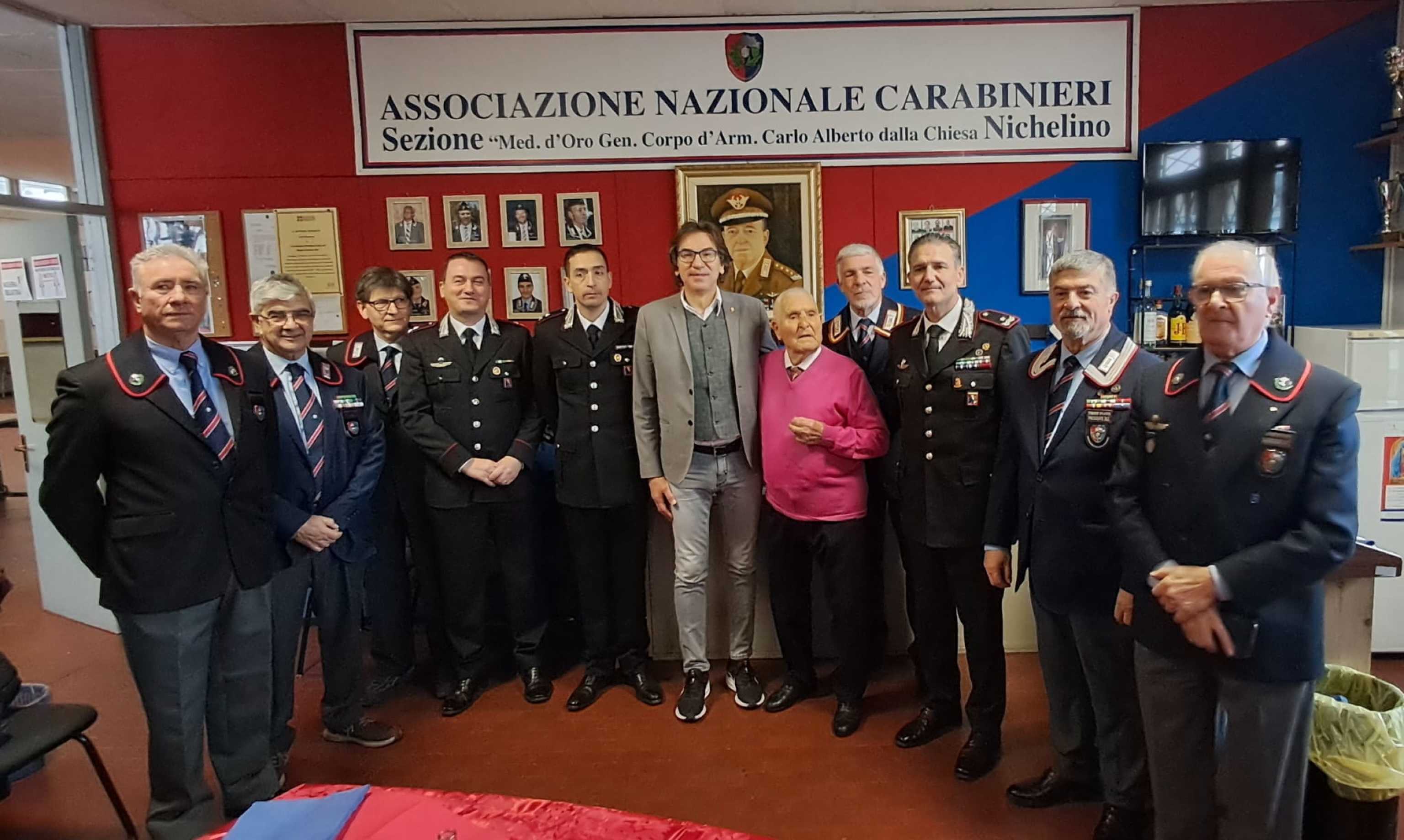 Il carabiniere compie 103 anni, il regalo del generale