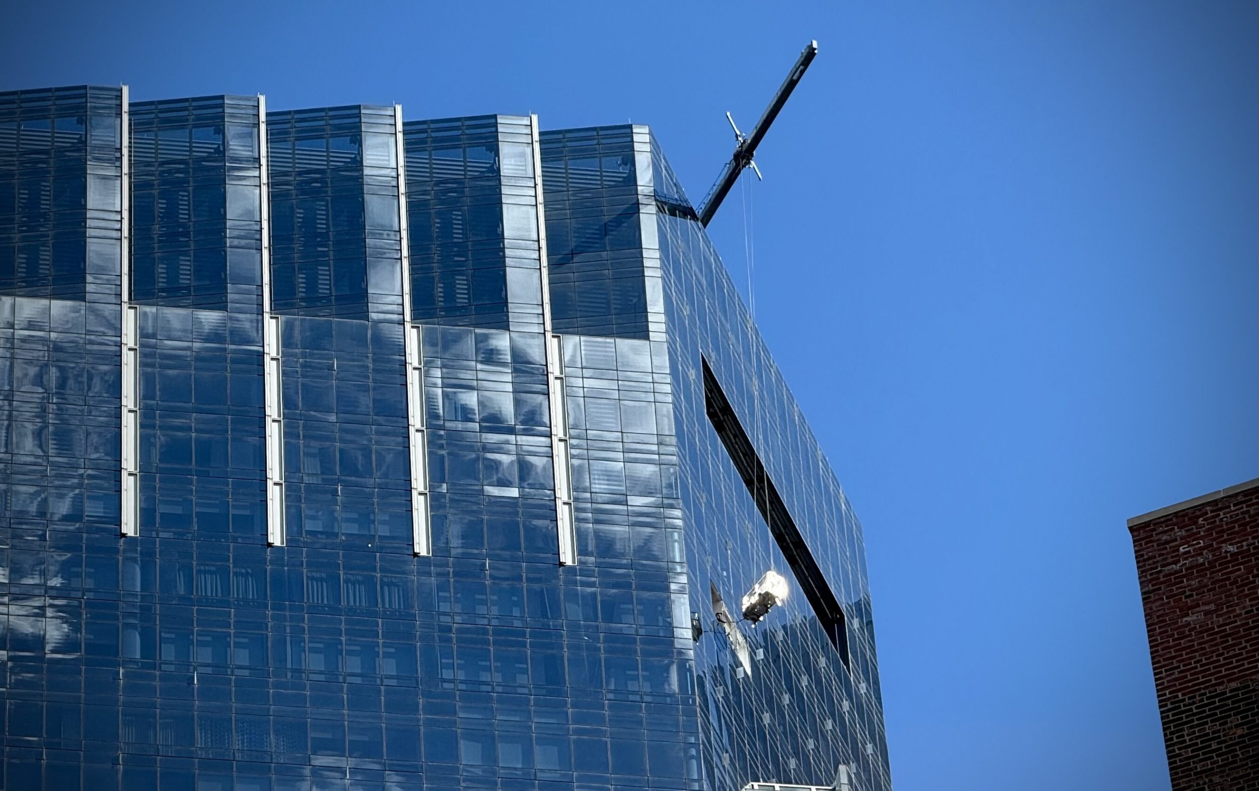 Window Washers Rescued After Rigging Malfunctions at Columbus Circle ...