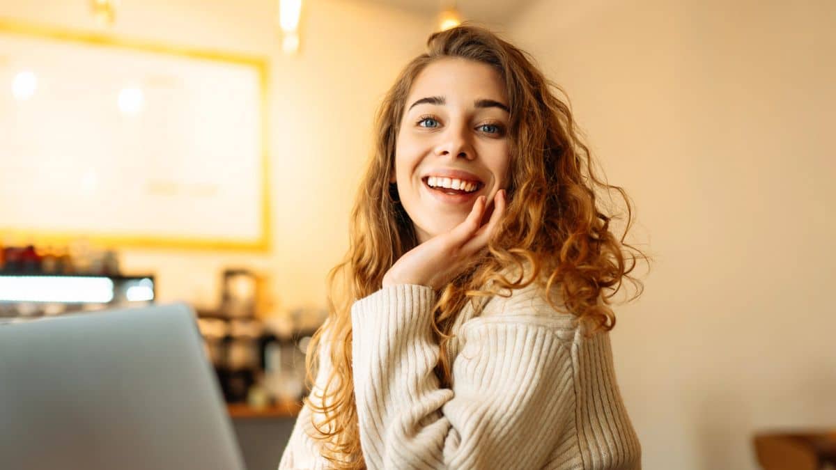 15 Excellent Entry-Level Virtual Assistant Jobs for Beginners